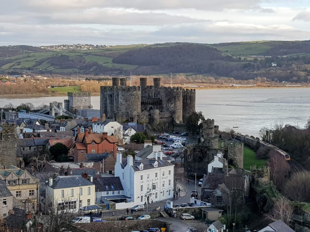 Ymweliad byr â Conwy – A short visit to Conwy | Gareth Huw Davies